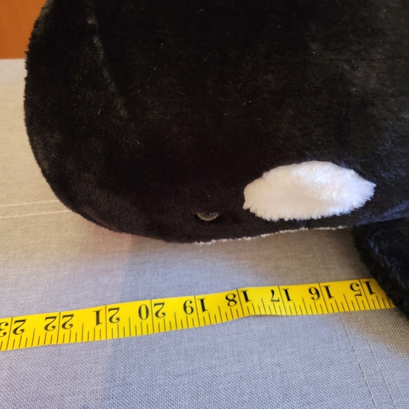 Sea World | Toys | Rare 986 Seaworld 22 Stuffed Shamu Killer Orca Whale ...